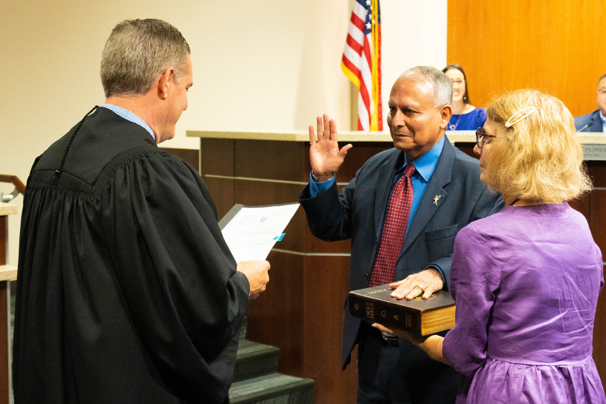 Morgan, Ly and Ortega sworn in for new terms on Round Rock City Council ...